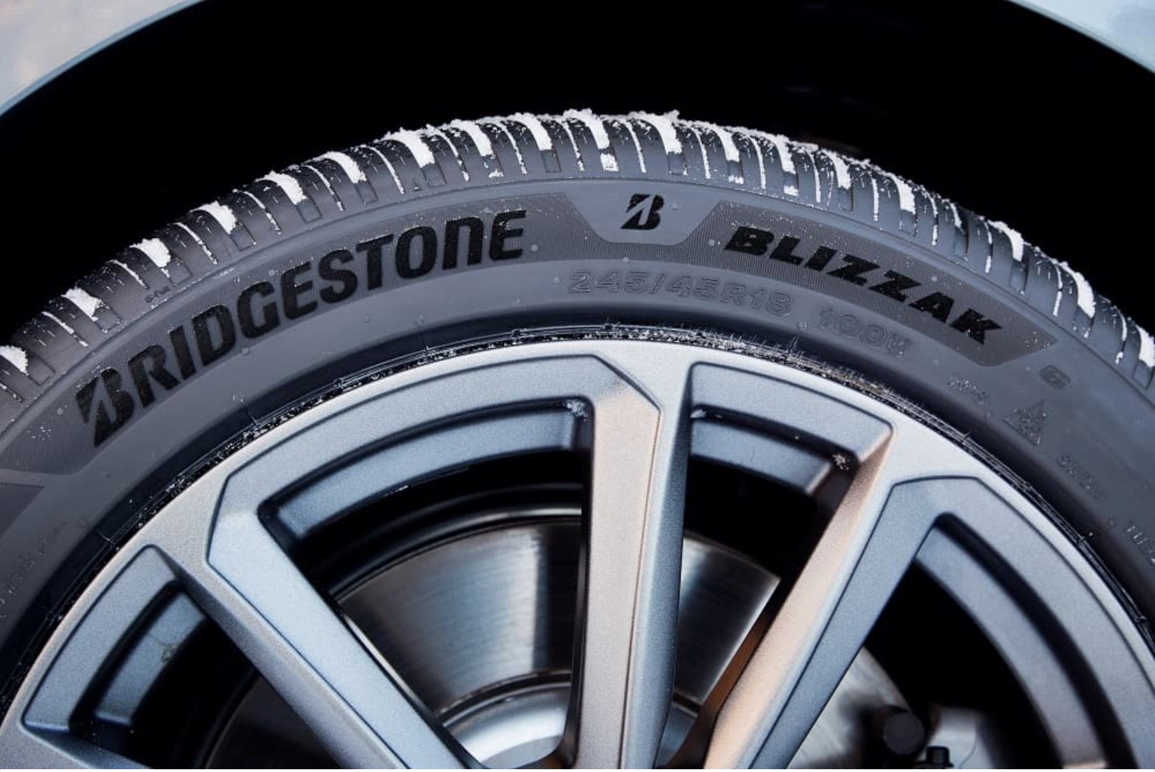 Blizzak 6 Enliten : Bridgestone présente ses nouveaux pneus hiver - Blog de Muchpneu.fr